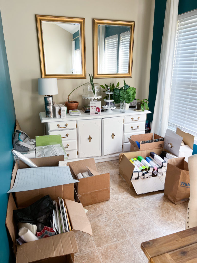 Dining Room Re-Makeover - diybynikyfoster.com